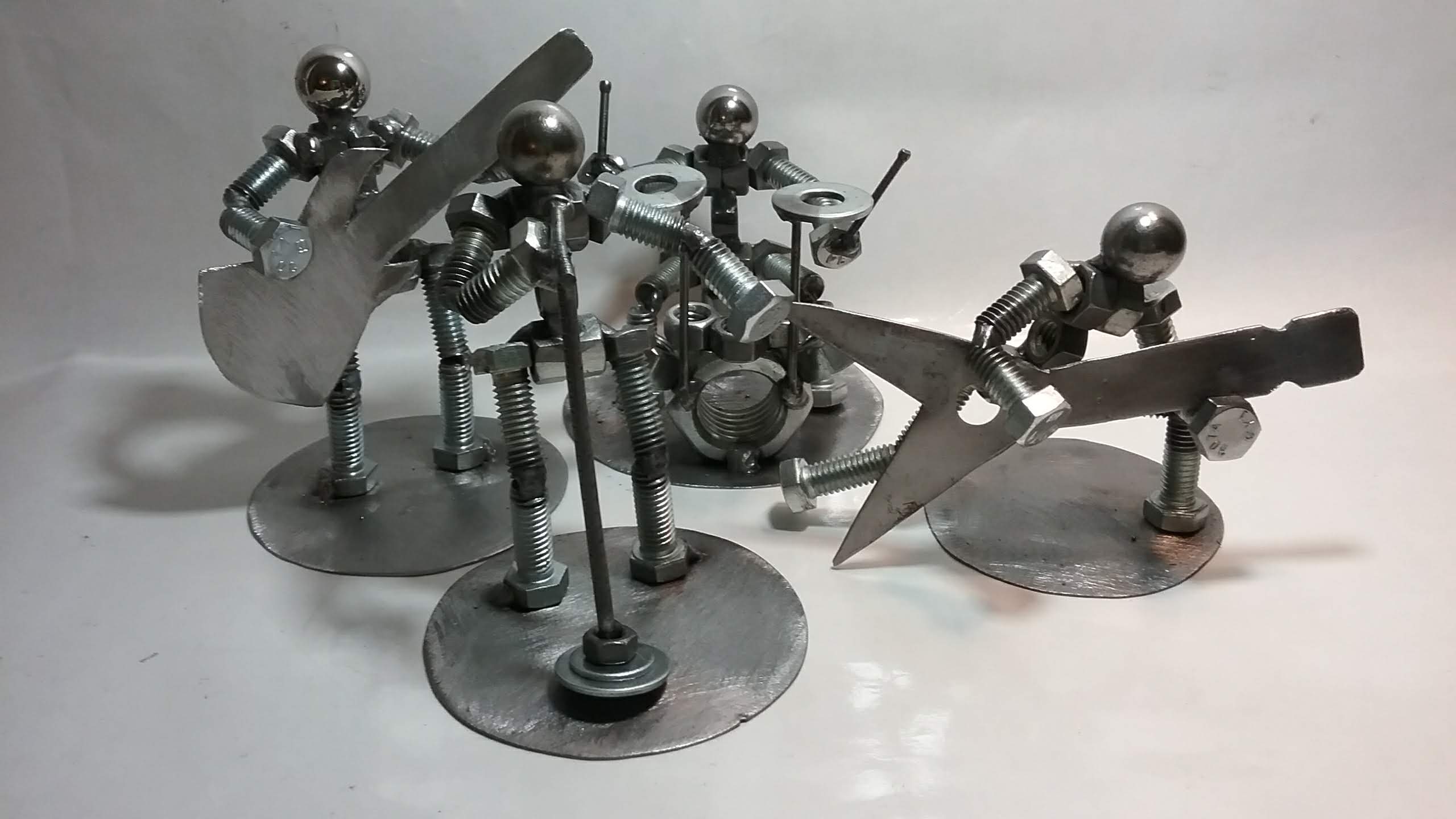 Metal People Figurines – Creations Welded